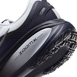 Nike Vomero 18 Gore-tex Waterproof Road Running Shoes With Reflective Accents - Grey