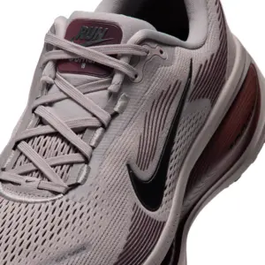 Nike Vomero 18 Road Running Shoes