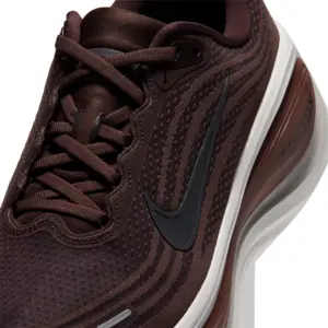 Nike Vomero Plus Road Running Shoes