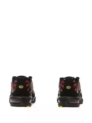 Nike Air Max Plus Shoes - Red