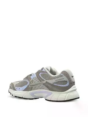 Nike V5 Rnr Suede Shoes