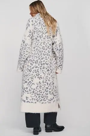 PILCRO Cheetah Textured Longle Sweater
