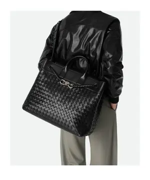 Bottega Veneta Andiamo Voyager