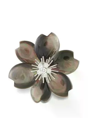 Van Cleef & Arpels Mother Of Pearl And Diamond Brooch - Silver