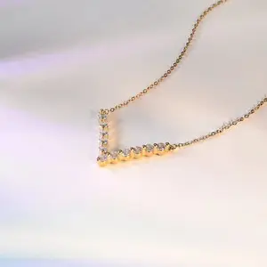 STARFISH PROJECT Brilliance V-bar Chevron Zircon Necklace