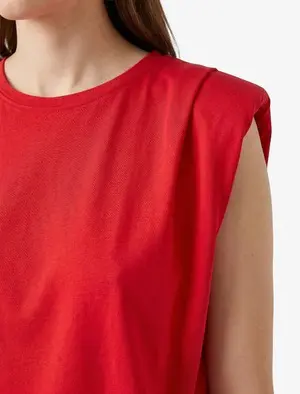 Koton Cotton Crew Neck Sleeveless T-shirt With Shoulder Pads