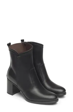 NEROGIARDINI Leather Block Heel Bootie - Black