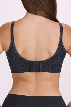 SHAPELLX Leopard Print Wireless Back Smoothing Push-up T-shirt Bra