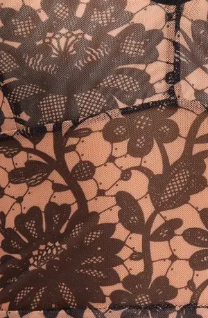 KILO BRAVA Floral Lace Mesh Lined Crop Camisole