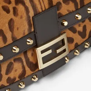 Fendi Baguette® 26424