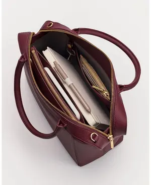 Cuyana Forma Top Handle Bag - Cherry