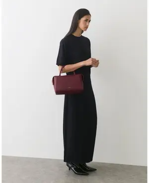 Cuyana Forma Top Handle Bag - Cherry