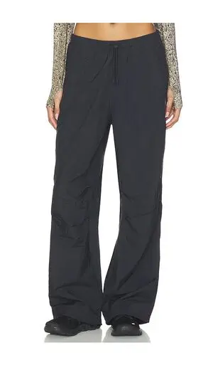 On X Zendaya Ruched Lightweight Pant - Black