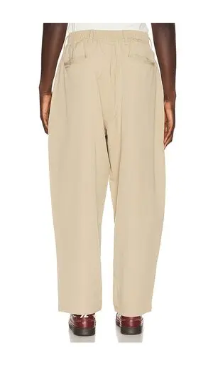 STUDENTS GOLF Calculus Baggy Pleated Pants In Brown - Cement