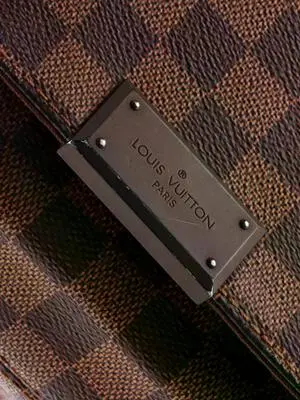 LOUIS VUITTON District Messenger Bag Damier Mm Crossbody Bag