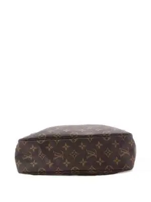 LOUIS VUITTON Trousse Toiletry Monogram Canvas 28 Pouch
