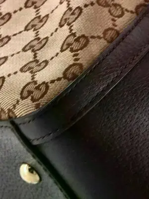 Gucci Vintage Bee Web Boston Bag Gg Canvas Medium Satchel