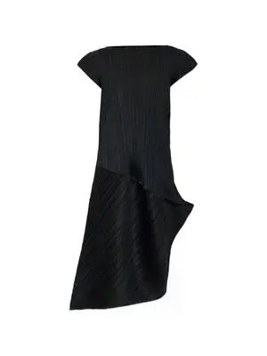 Issey Miyake Pleated Asymmetric-hem Midi Dress - Black