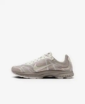 Nike Zoom Streak 3 Sneakers