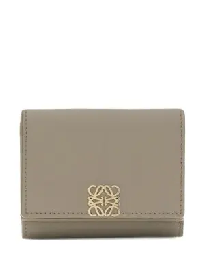 Loewe Anagram Leather Trifold Wallet - Grey