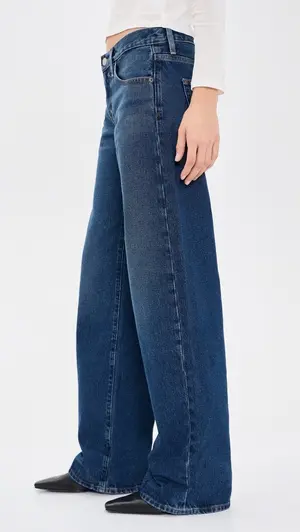 FRAME The Low Bow Jeans