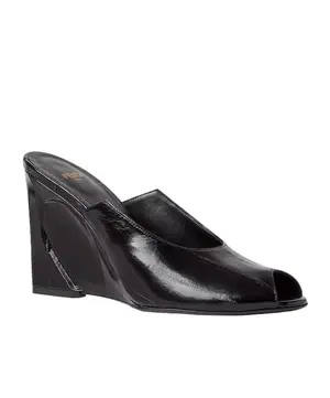 Fendi Hagfish Leather Sandals