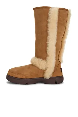 UGG Sunburst Tall Boot - Chestnut