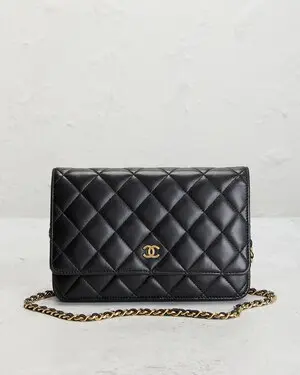 FWRD RENEW Chanel Lambskin Classic Wallet On Chain
