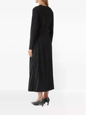 MEIMEIJ Pleated V-neck Midi Dress