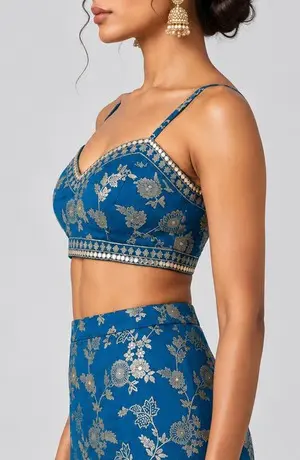 HOLICHIC Leya Brocade Crop Top