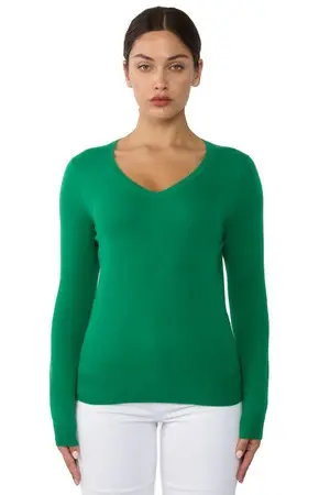 JENNIE LIU Classic V-neck Cashmere Sweater Forest