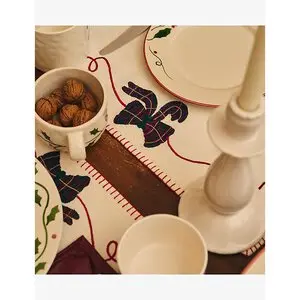 ANNA + NINA Wrapped Up In Christmas Cotton Placemat