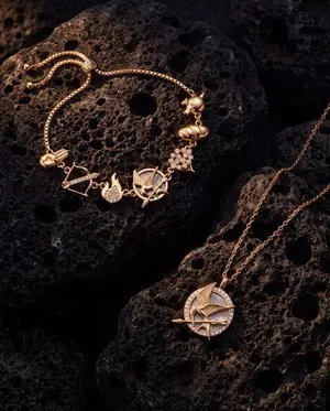 ALEX AND ANI The World Of The Hunger Games Mockingjay Pendant - Silver