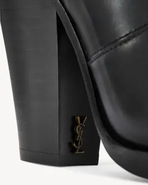 Saint Laurent Dylan Chelsea Boots In Smooth Leather