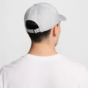 Nike Club Cap Structured Bill Cap