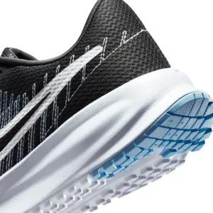 Nike Run Defy Road Running Shoes