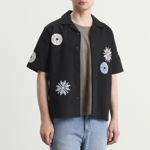 WAX LONDON Didcot Round Applique Vacation Shirt
