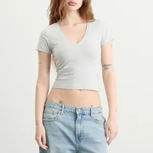 Good American Super Stretch V-neck Baby T-shirt