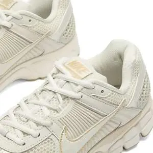 Nike Zoom Vomero 5 Met Sneakers - Light Bone/phantom/light Orewood