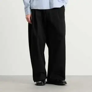 Studio Nicholson Sorte Deep Pleat Volume Pant