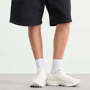 Nike Zoom Vomero Sneakers