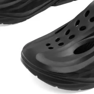 Hoka One One Ora Recovery Mule