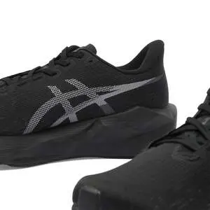 Asics Novablast 6 Sneakers