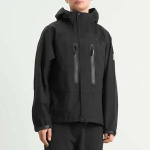 AND WANDER 2.5l Hiker Rain Jacket