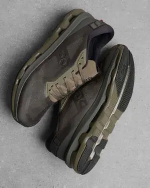 On Cloudze Sneakers