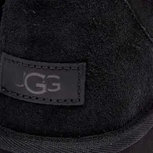 UGG Classic Shorts Boot - Black