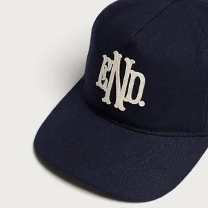 END. Monogram Hitch Lc Cap