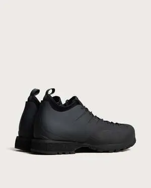 HOUDINI SPORTSWEAR X Demon Silvestre Approach Shoe