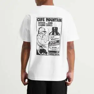 CAFÉ MOUNTAIN Down Cleaning Duck T-shirt