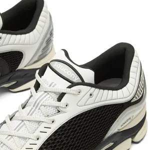Saucony Progrid Paramount Sneakers - Black/white